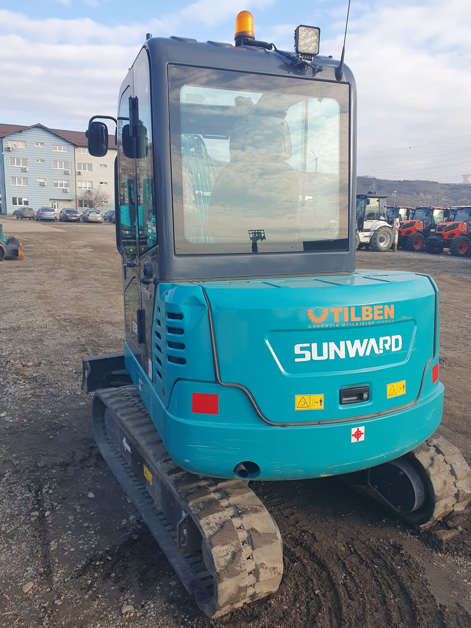 Piese Miniexcavator SUNWARD SWE 25F de vanzare 480004 UTILBEN
