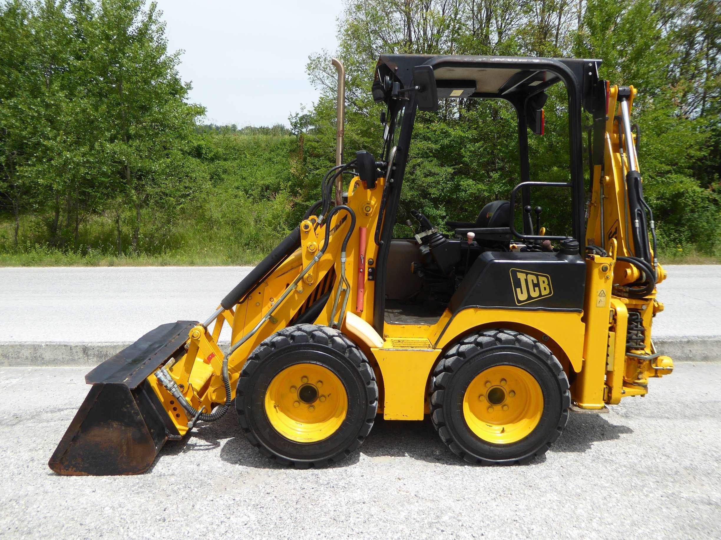 Specificatii Buldoexcavator JCB 1CX HF de vanzare 264584 UTILBEN