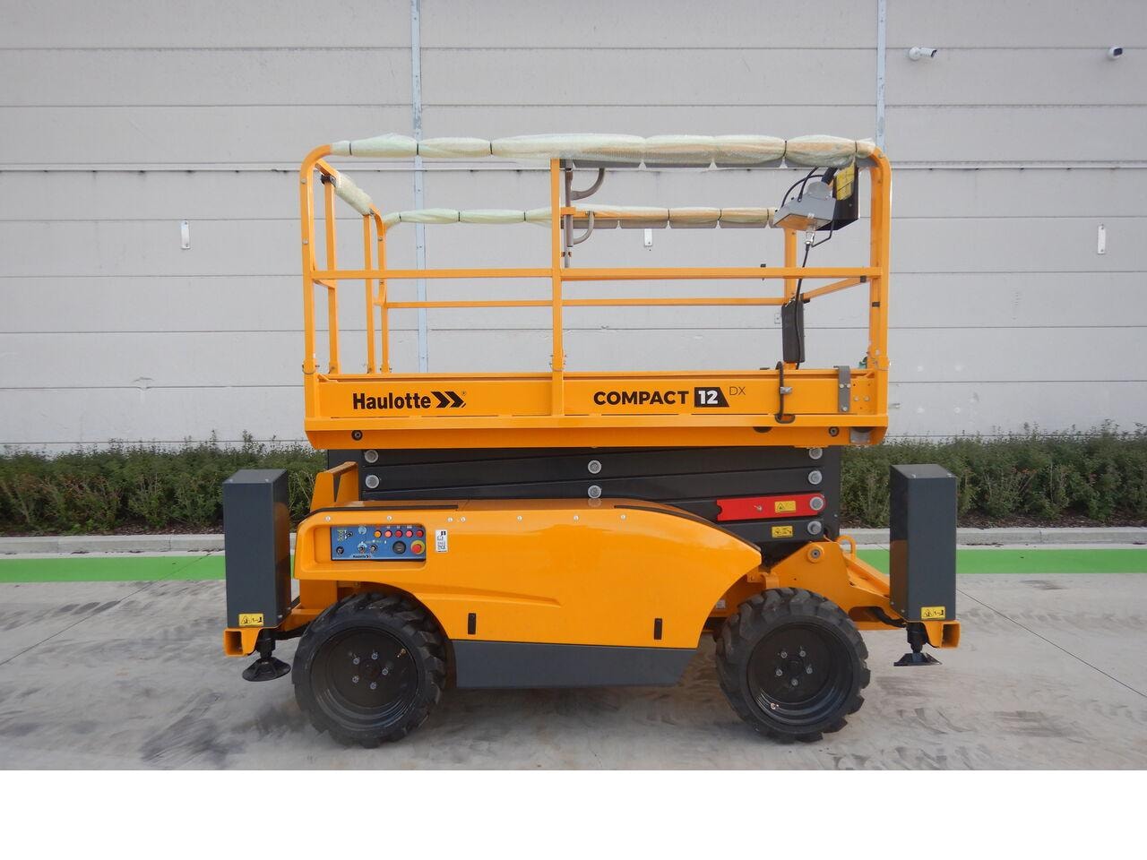 Nacela Foarfeca Haulotte C12DX de vanzare 435538 UTILBEN