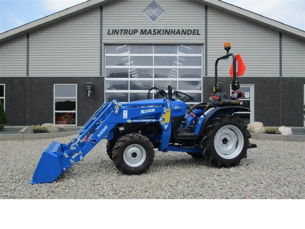 Tractor Mic Solis 26 Facelift model og fuldhydraulisk frontlæsser de ...